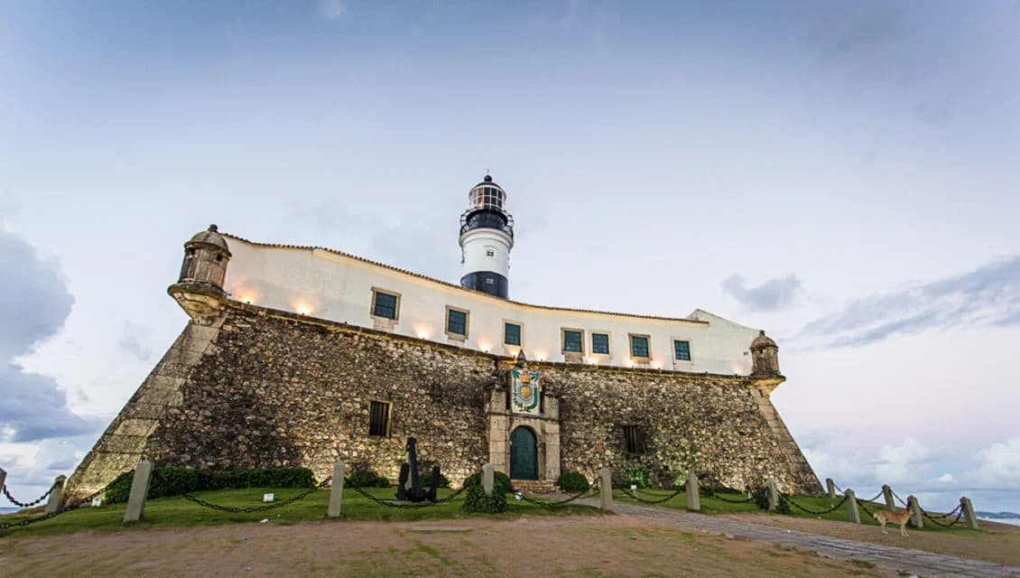 Gostaria de saber qual a história do Farol da Barra? - Bahia ...