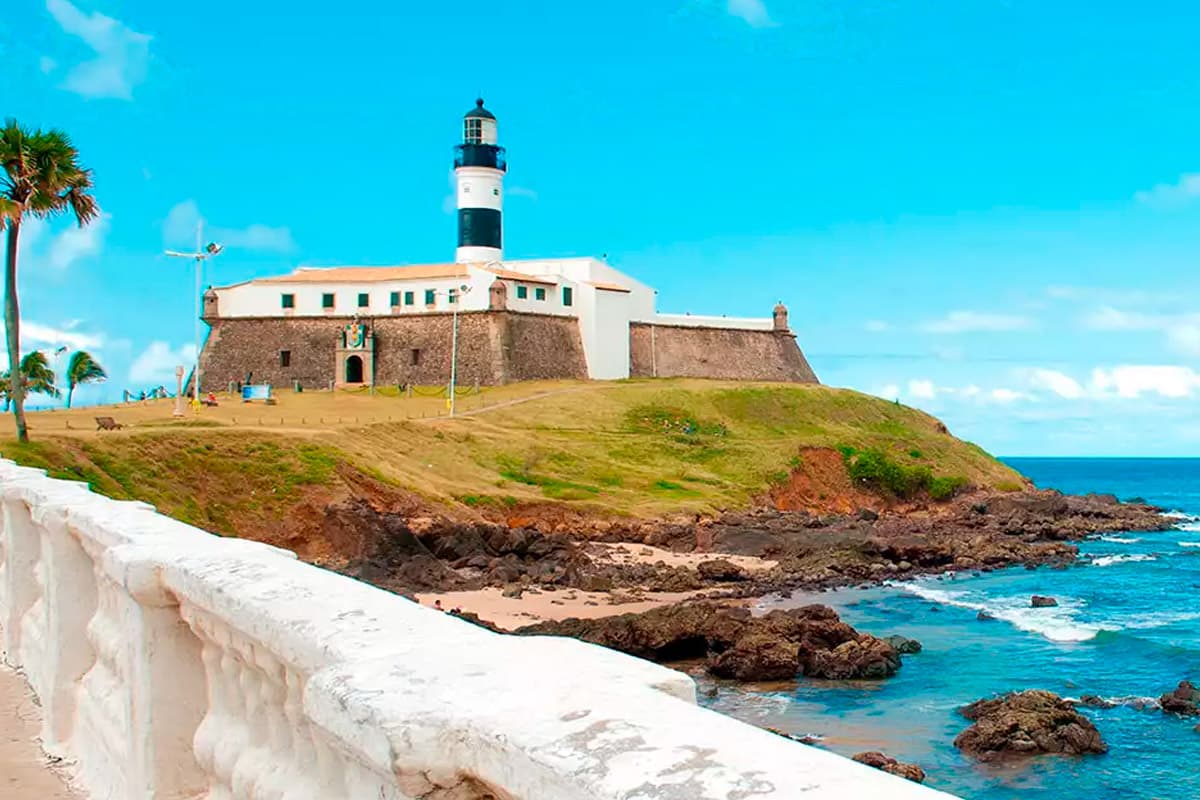 Gostaria de saber qual a história do Farol da Barra? - Bahia ...